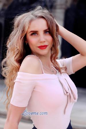 USA Women - USA Dating Service - USA Brides